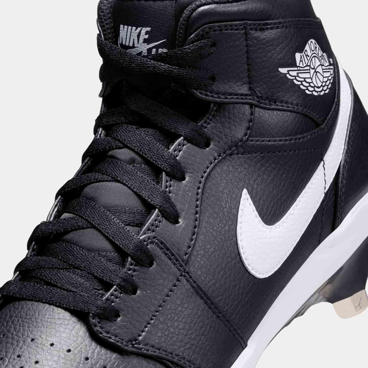 | Men's Jordan 1 Retro Metal Baseball Cleats